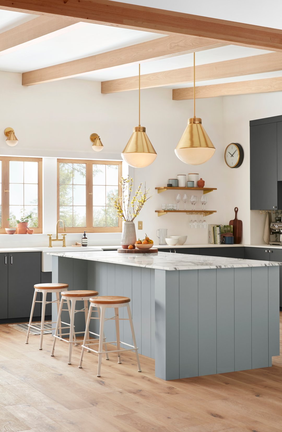 Your Guide to Creating an Inviting Kitchen for Hosting - The Cabinet ...